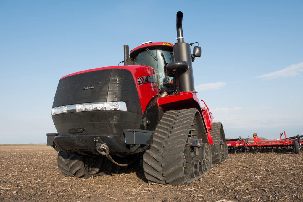 Contractors focus on the safe use of agricultural vehicles - Farmers Guide