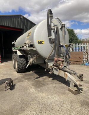 Legal towing weights for slurry tankers – what is the limit? - Farmers ...