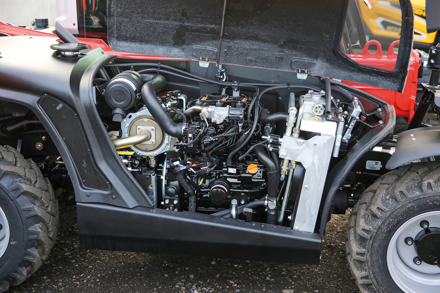 Ultra-compact, lightweight handlers with generous lift and reach ...