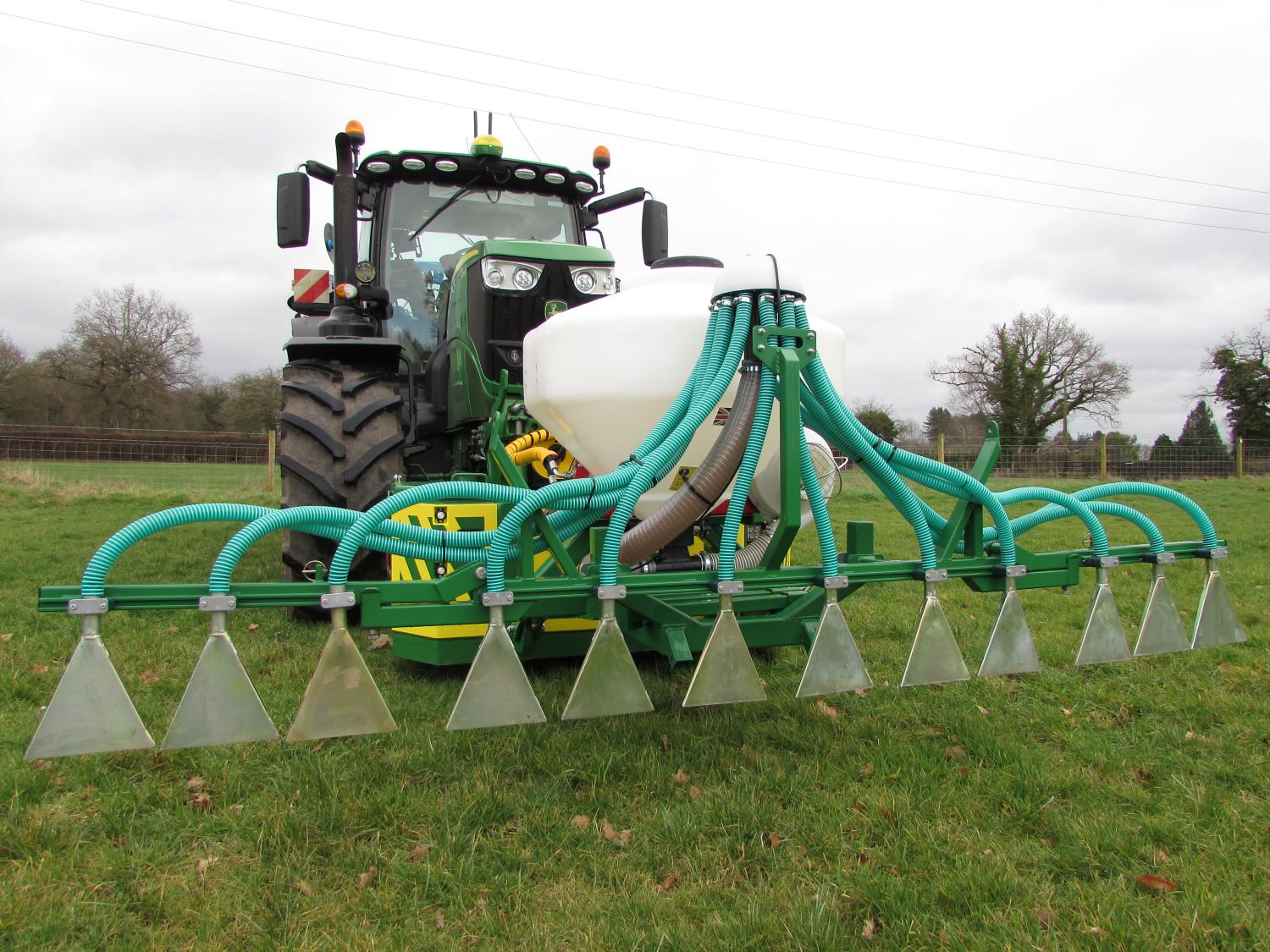 New applicator “improves PCN control and reduces product wastage ...