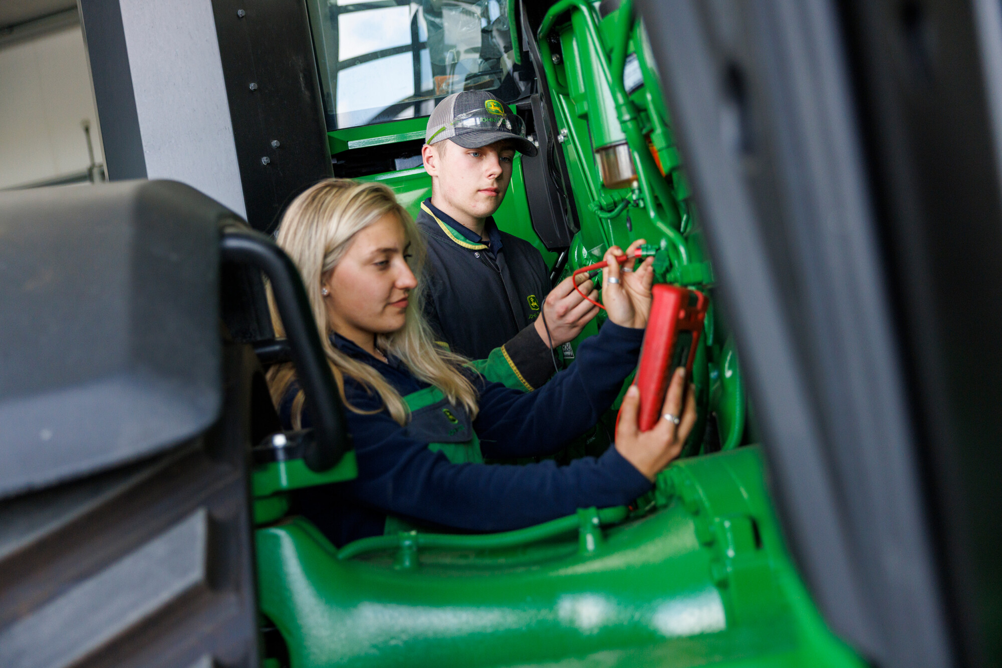 John Deere supporting technicians of the future through apprenticeship programme - Farmers Guide