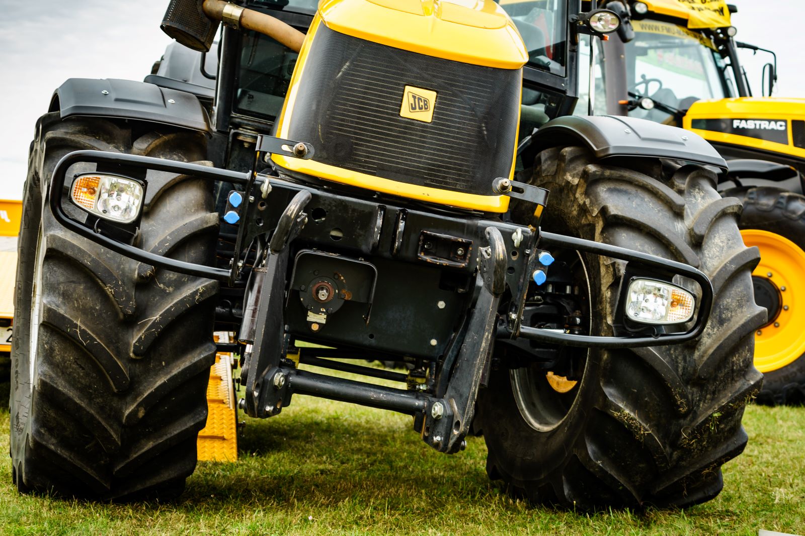 UK agricultural tractor registrations up 10% in January through March ...