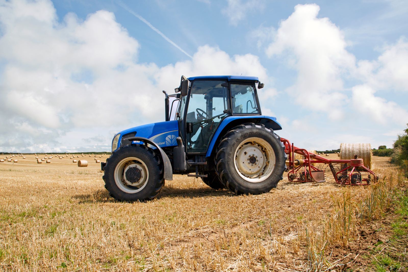 UK tractor registrations show 6% rise in January to June 2023 - Farmers ...