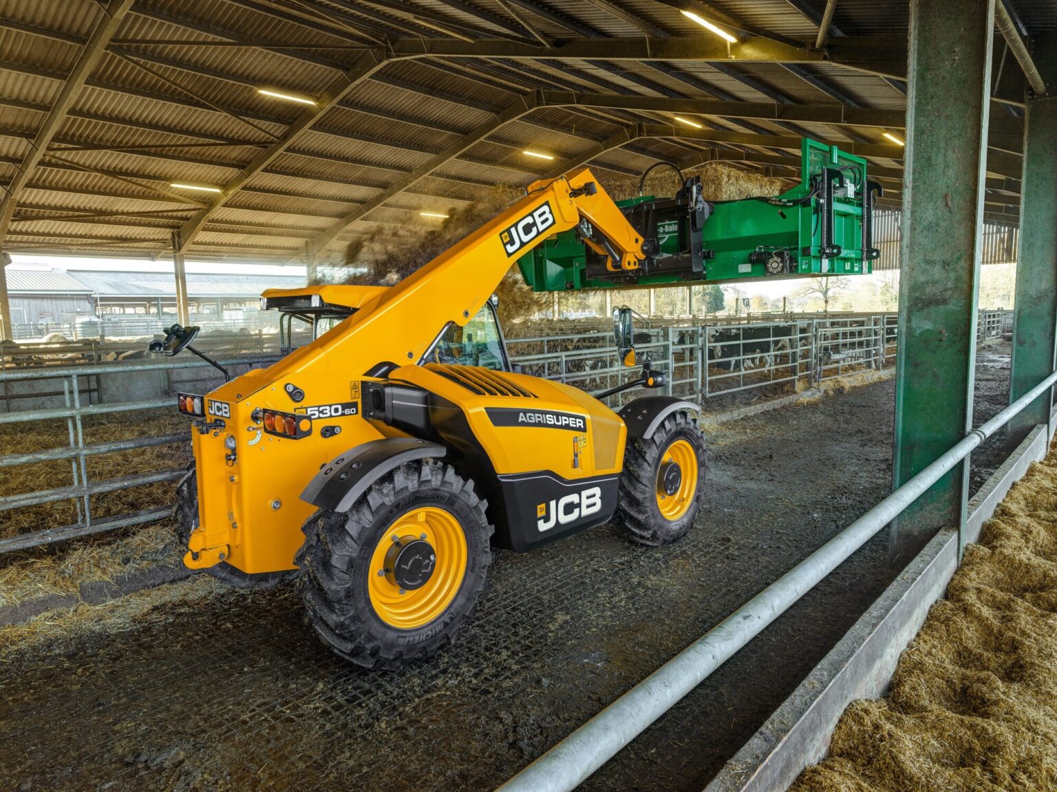 JCB launches compact but powerful telescopic handler - Farmers Guide