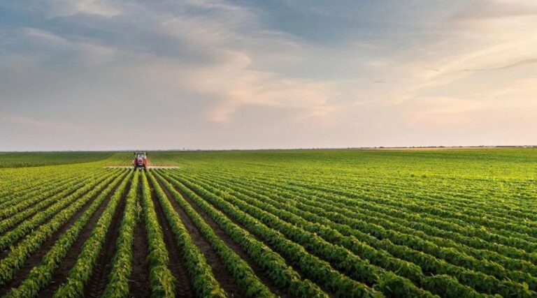 What are the latest farm machinery trends in 2025? - Farmers Guide